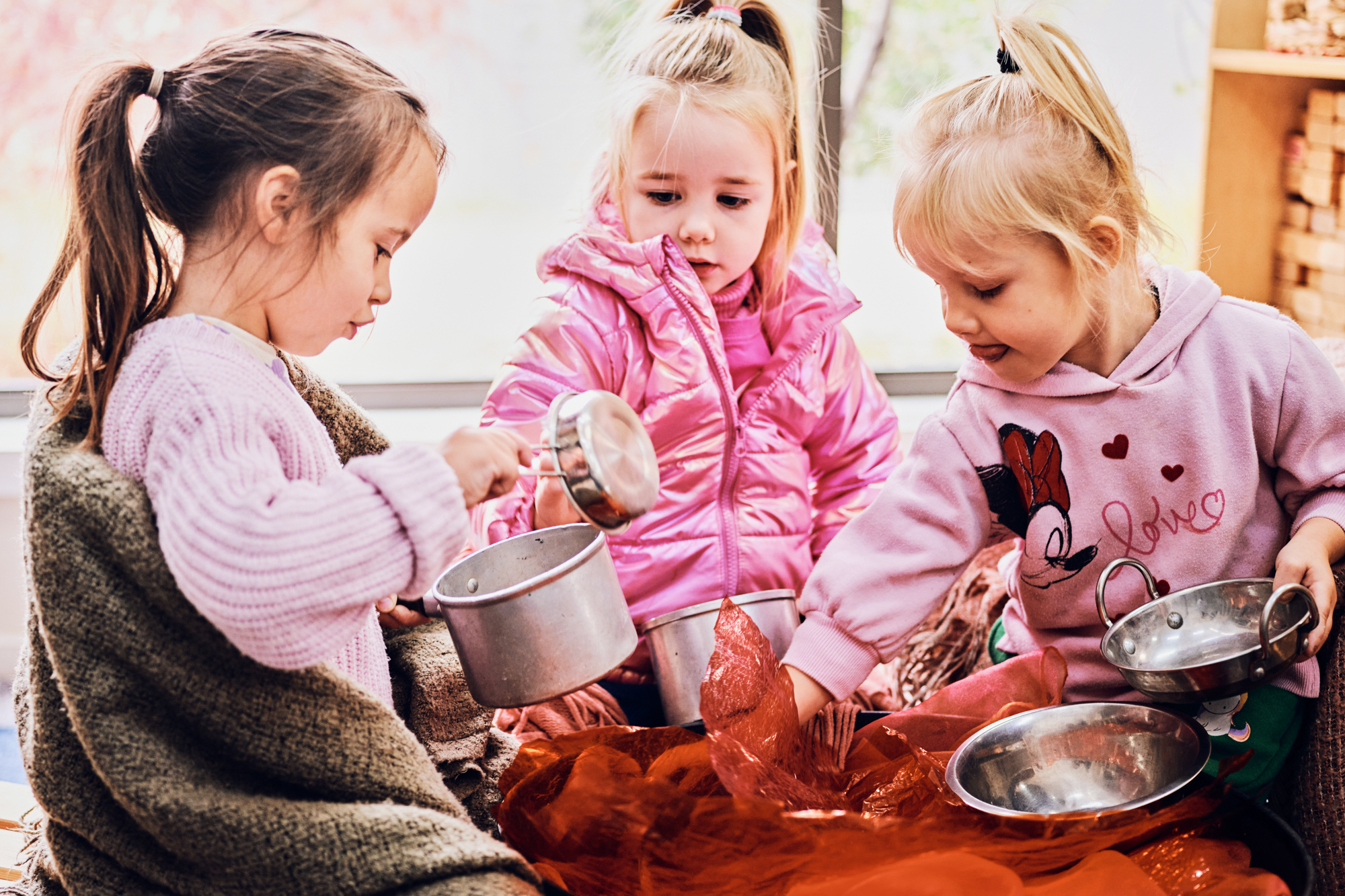 5 Benefits of Enrolling Your Child in a Play Based Preschool Program